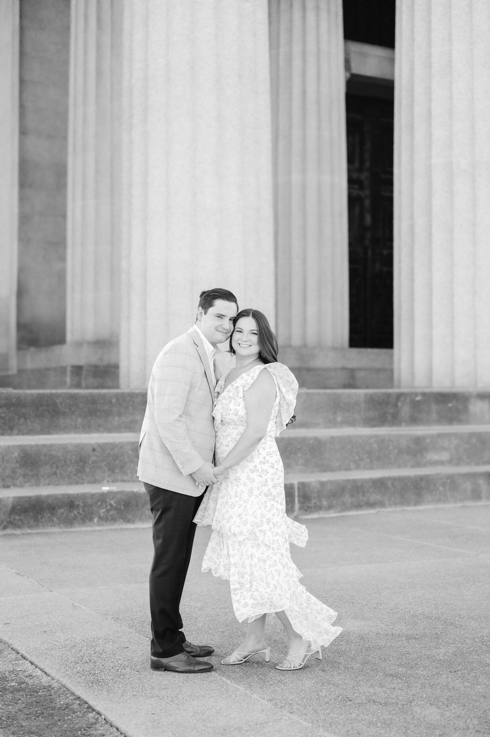 A Nashville Spring Engagement Session at Centennial Park - Keely ...